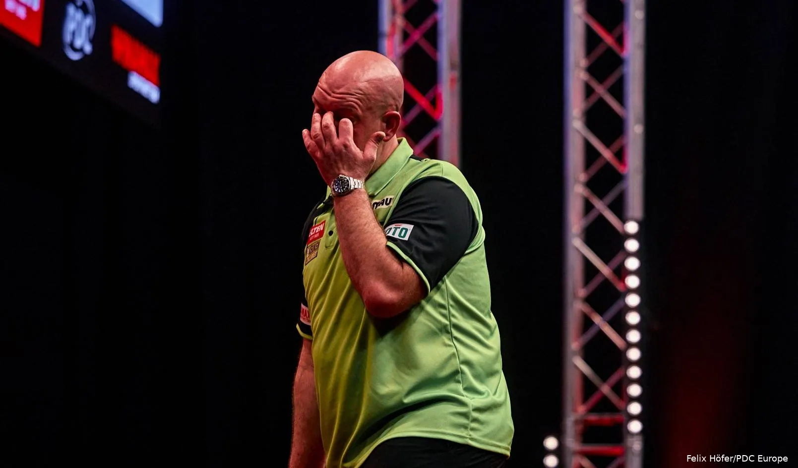 Michael van Gerwen withdraws from Premier League Darts in Berlin due to shoulder injury